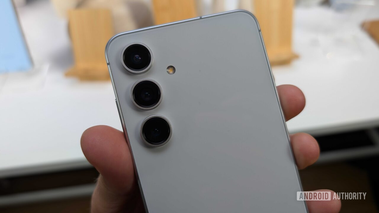 Samsung Galaxy S24 FE hands-on: Great, but is it a 'fan edition ...