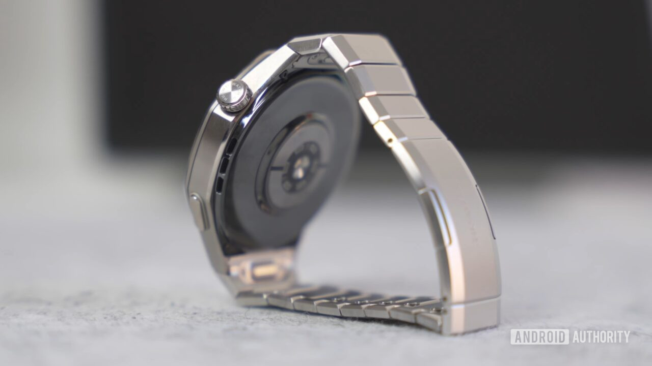 HUAWEI Watch GT 5 Pro review: Better than a Pixel Watch or Galaxy Watch?