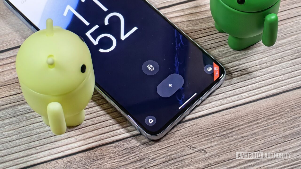 Android looks like it's working on a Gemini lock screen button ...