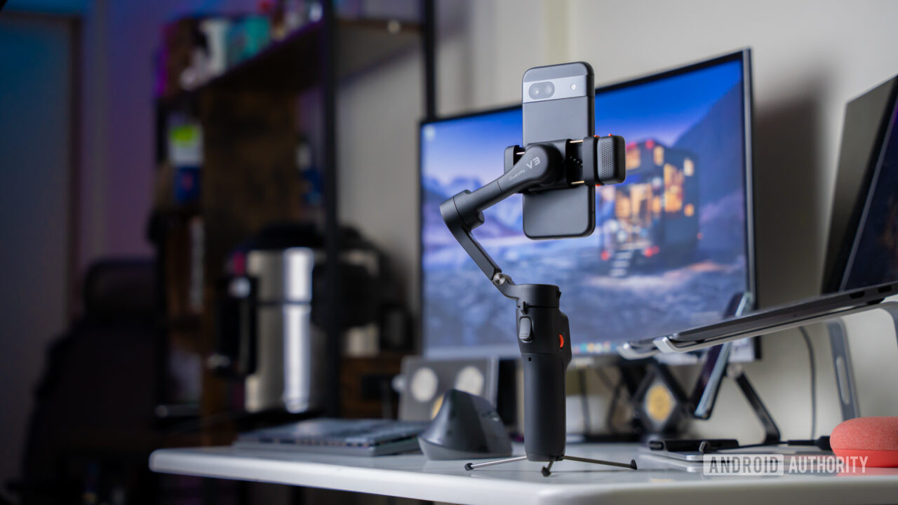 Hohem iSteady V3 smartphone gimbal review: Smart and portable