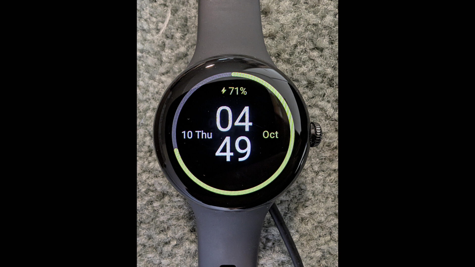 Older Pixel Watches are getting a new charging screen - Android Authority