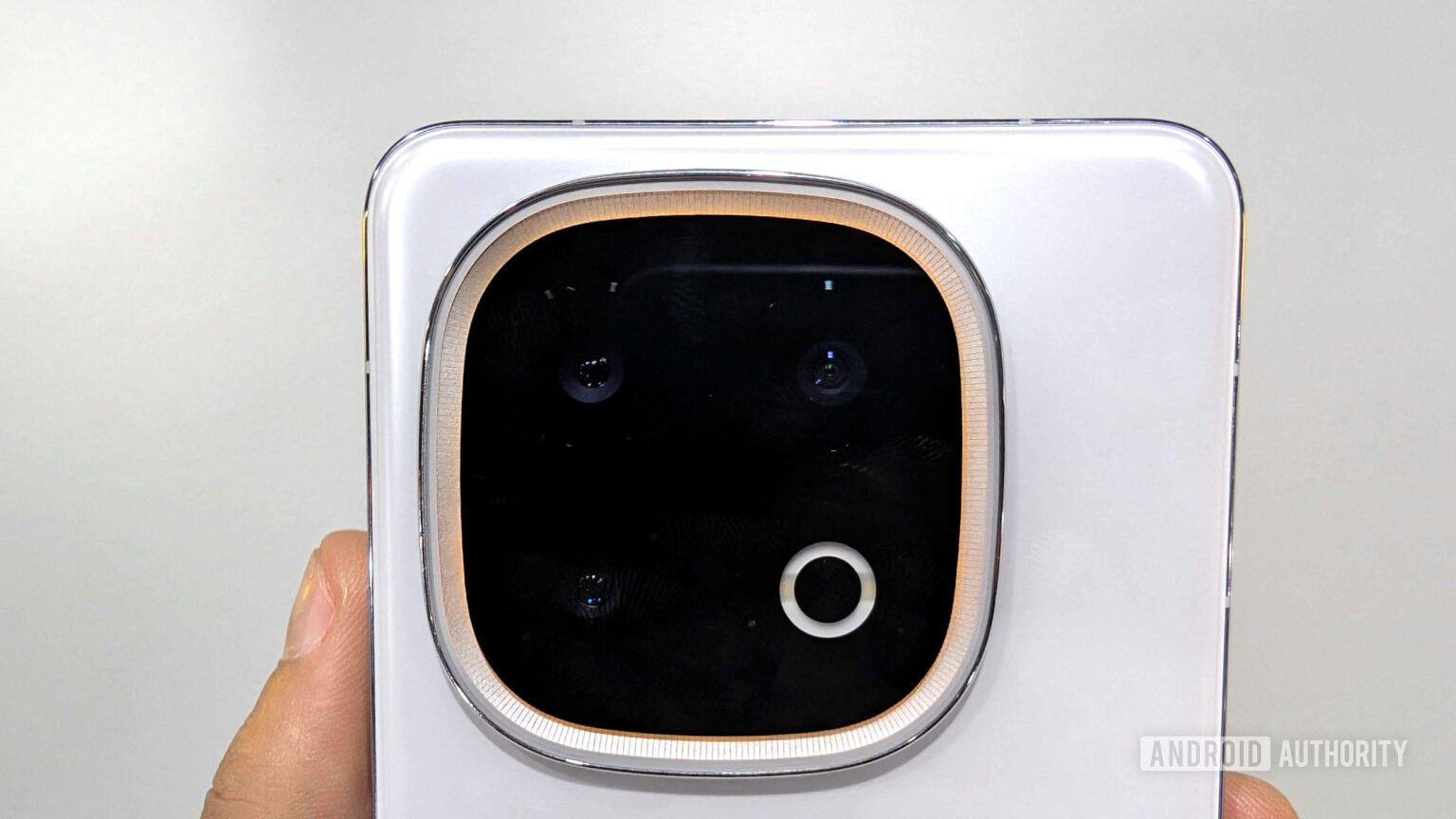 This Snapdragon 8 Elite phone comes with RGB lights and monster specs