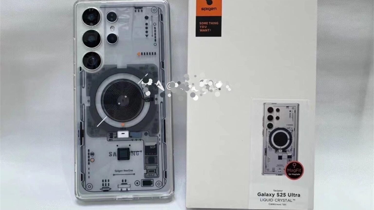 Galaxy S25外壳泄露显示无线充电功能升级 - 0x资讯