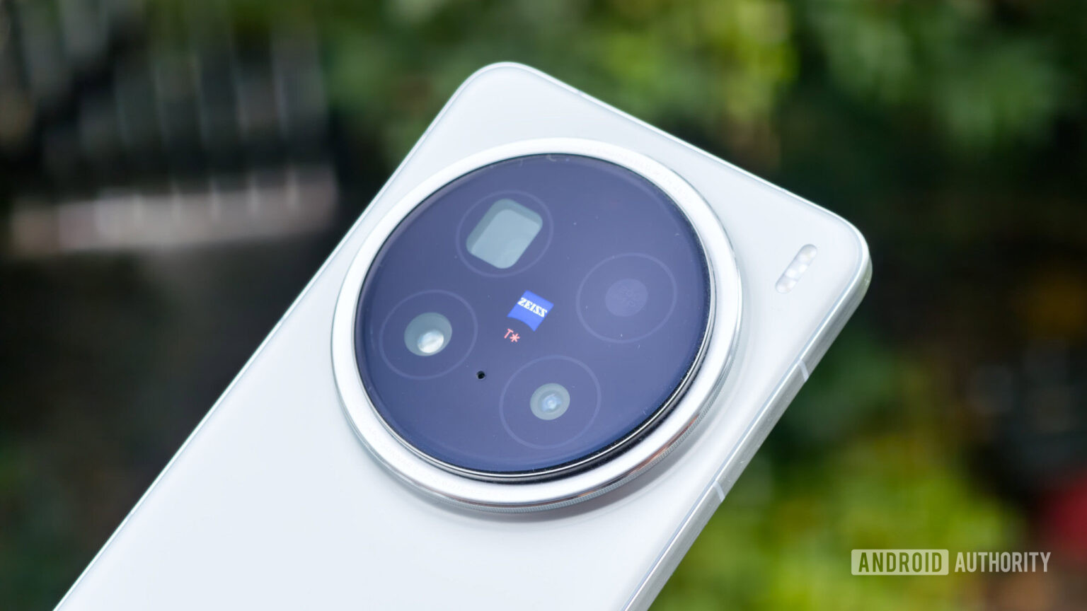 I wish Google and Apple would crib these excellent vivo camera features