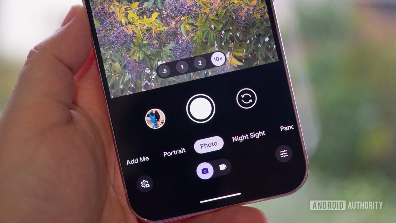 Google can't be serious about the Pixel's 10x zoom if it keeps it hidden