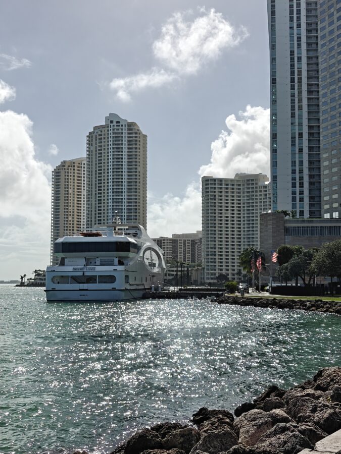 I can't believe how much I trust the OnePlus 13's camera zoom - Android ...