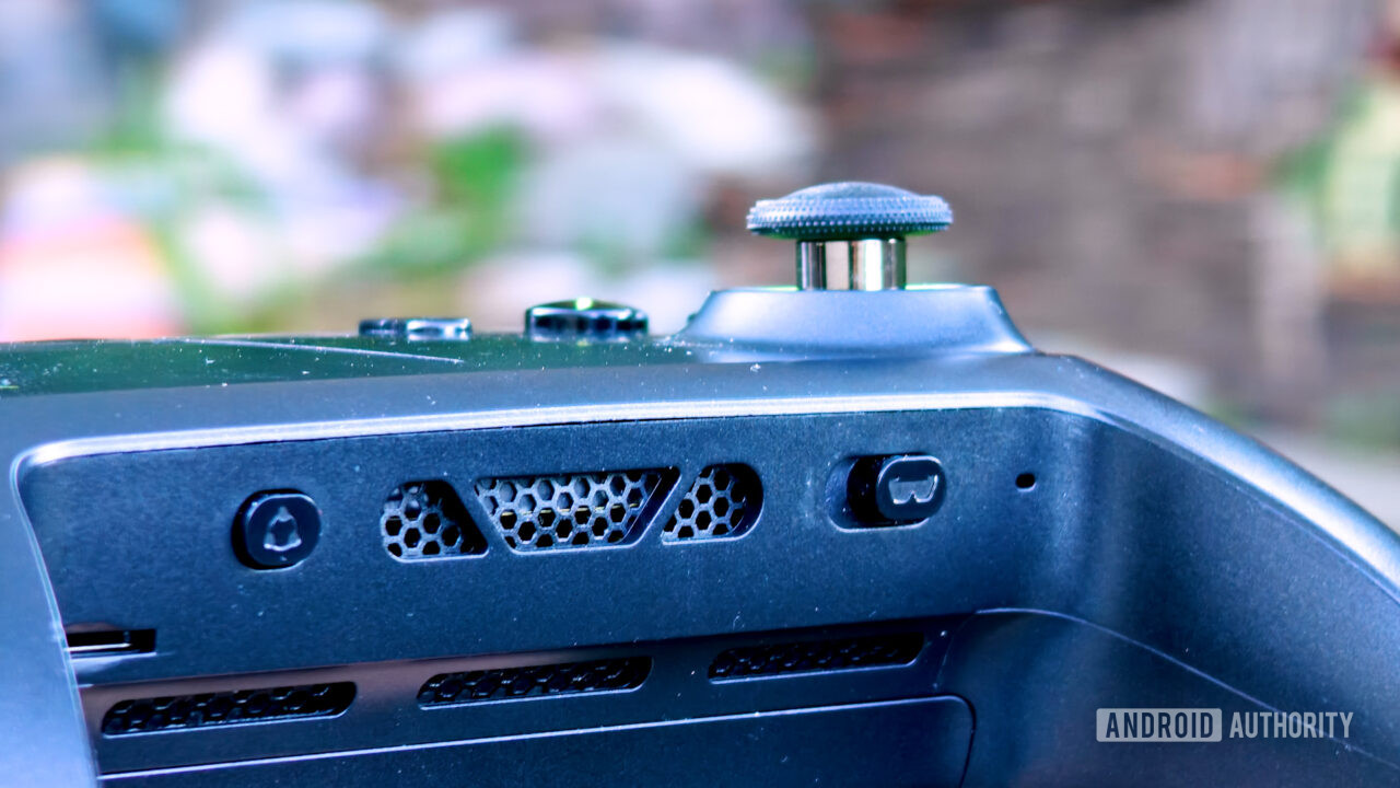 TECNO Pocket Go hands-on review: A new vision for portable Windows gaming