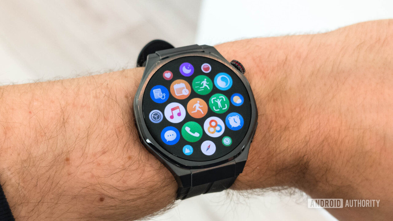 HONOR Watch 5 Ultra hands-on review: Nice, but not really 'Ultra'
