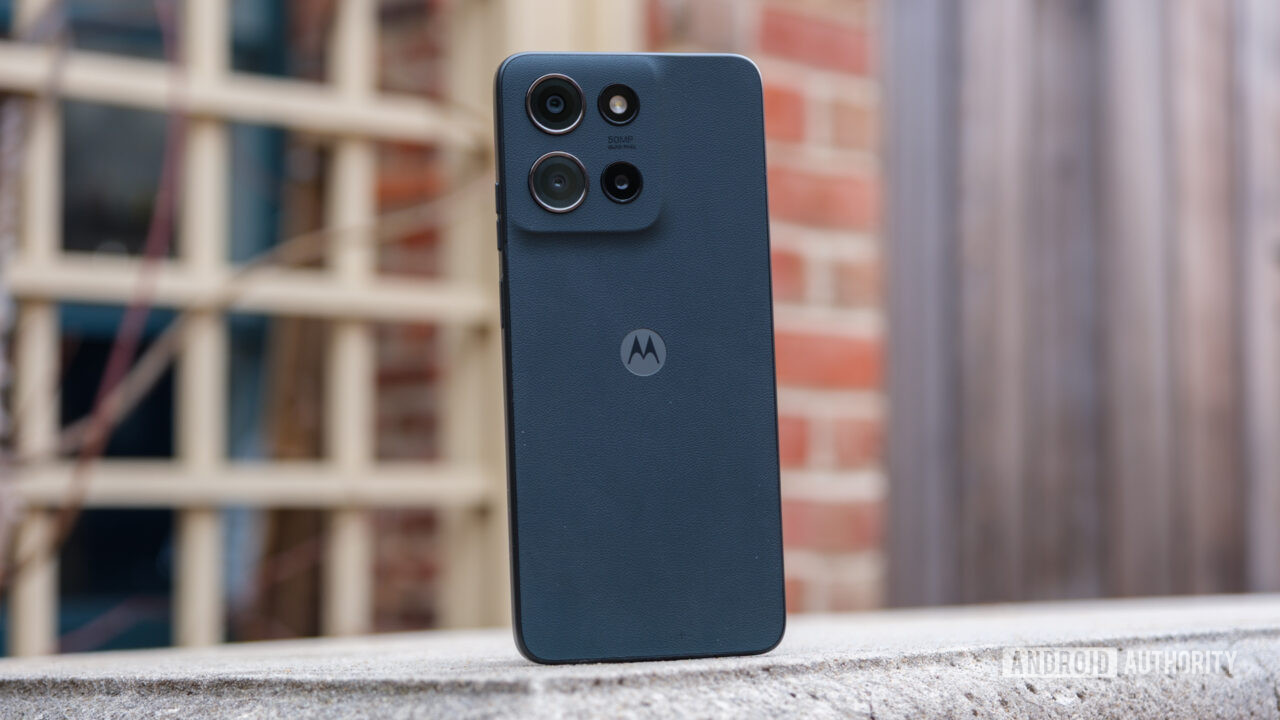 Motorola confirms Android 16 is coming to these phones - Android Authority