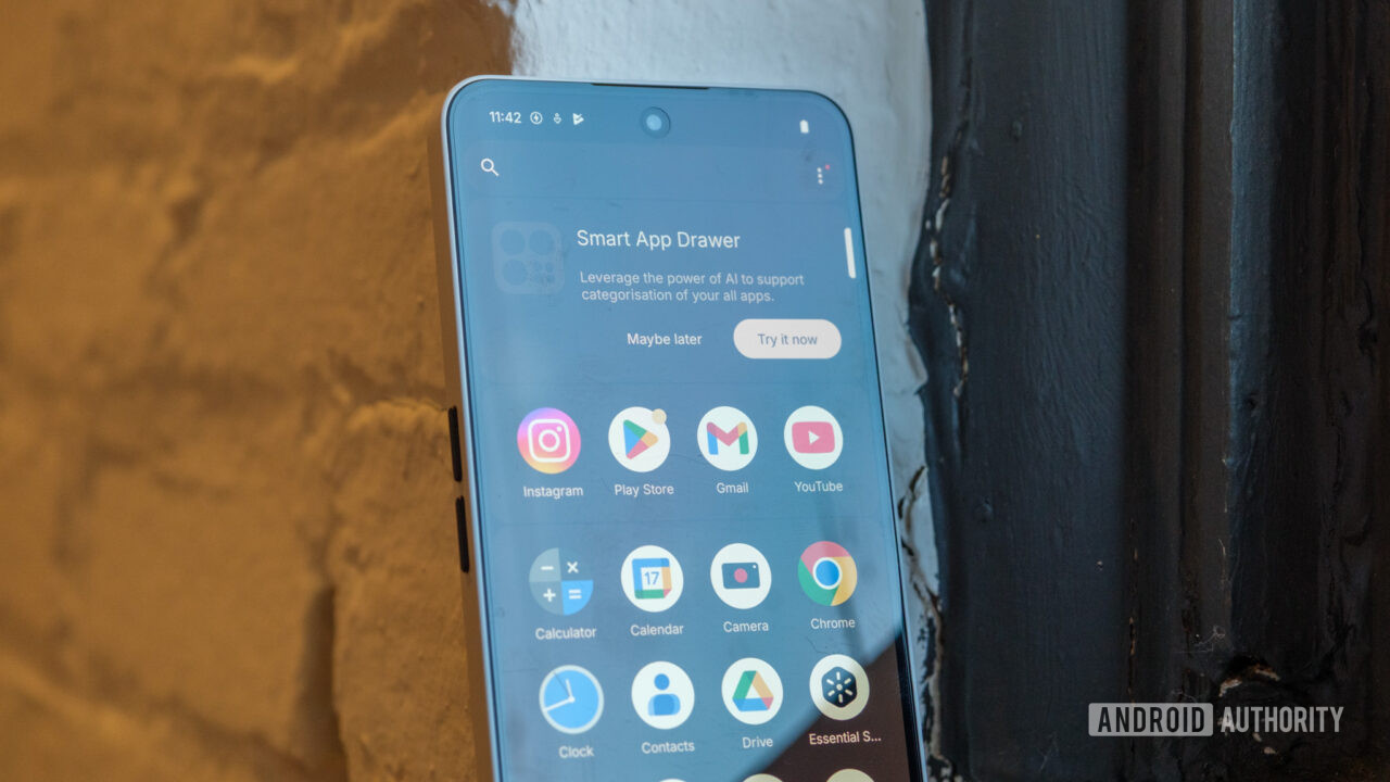 Nothing says AI can organize your app drawer, but it's just simple ...