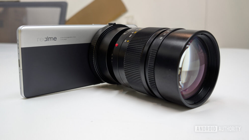 This concept phone supports full-sized DSLR camera lenses, and we tried ...