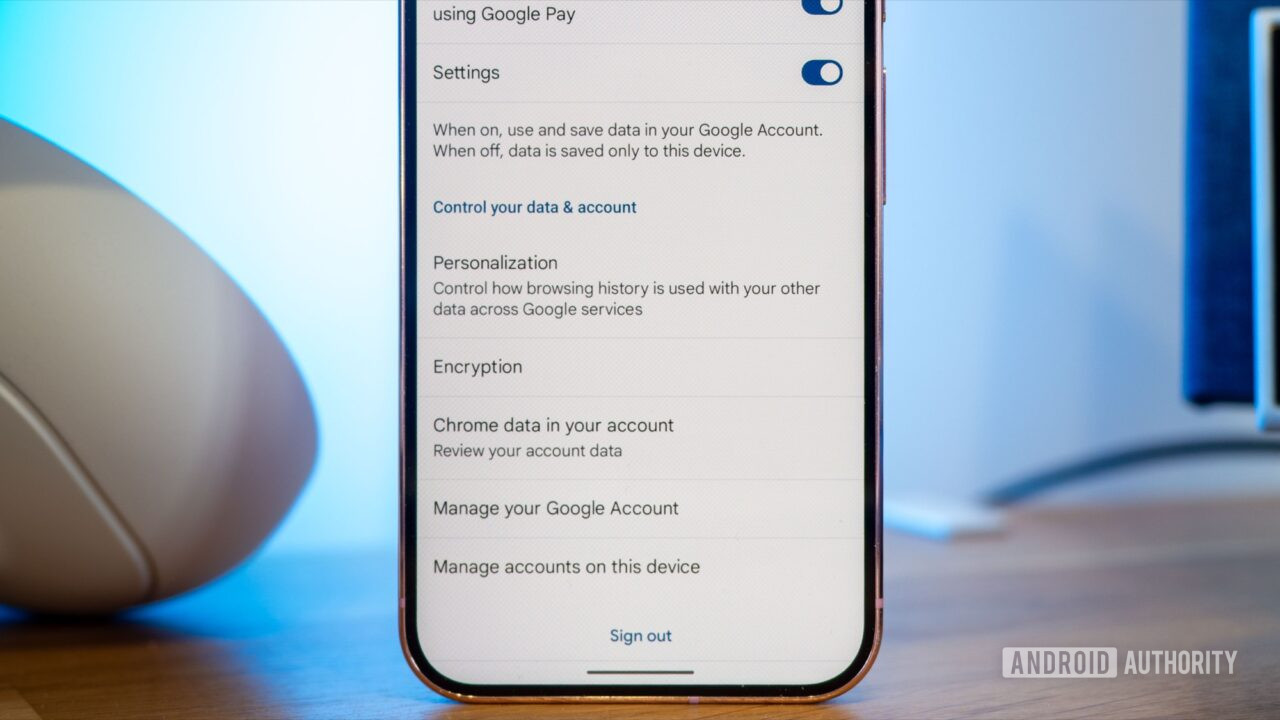 This trick lets me switch between multiple Google accounts on Chrome mobile