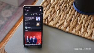 Google tests new full-width layout for Discover feed