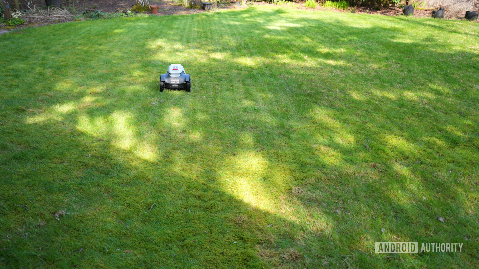 Anker eufy E15 robot mower review: Automated lawn maintenance!