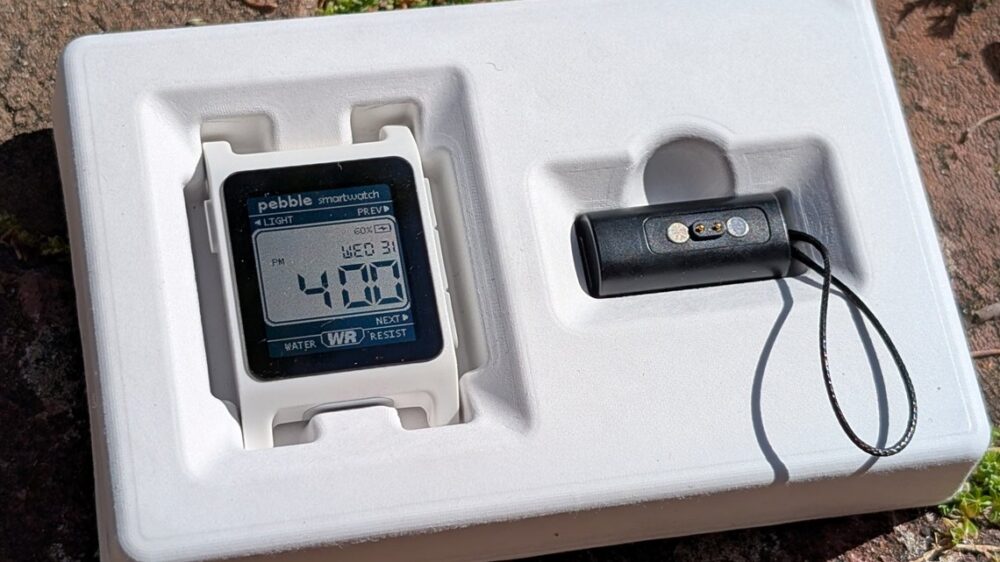 Pebble founder shows off Core 2 Duo and a handy accessory - Android ...