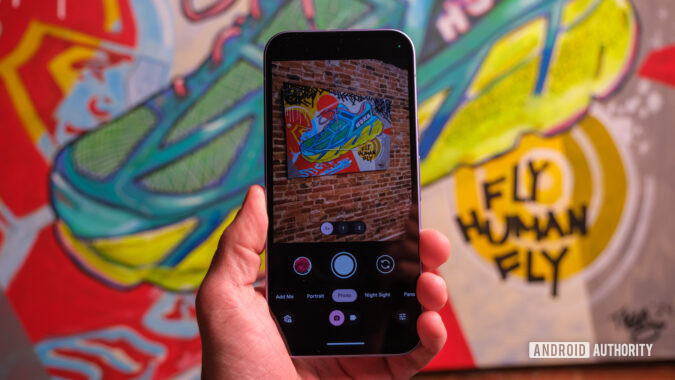 5 reasons why Google's Pixel software is better than One UI