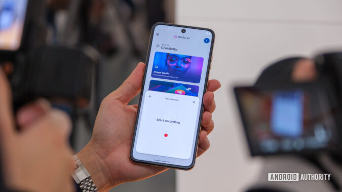 I'm starting to worry that Motorola has an AI problem - Android Authority