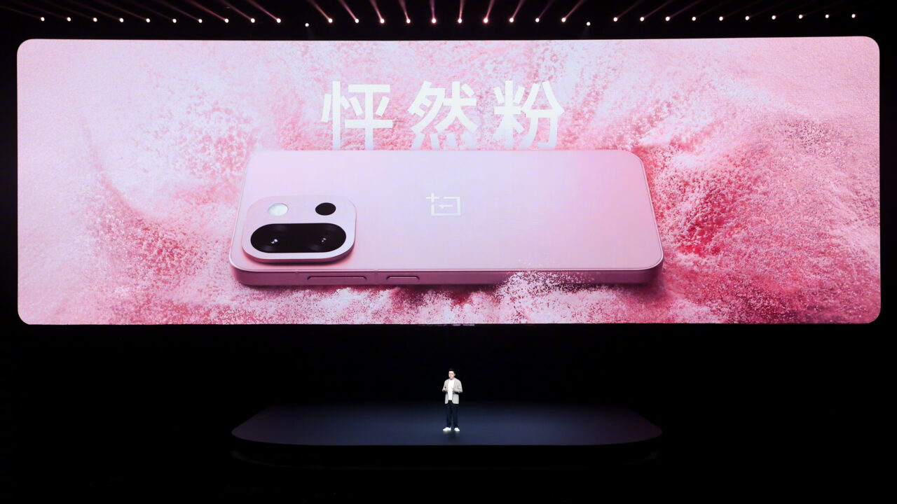 OnePlus 13T launched with huge battery and small size