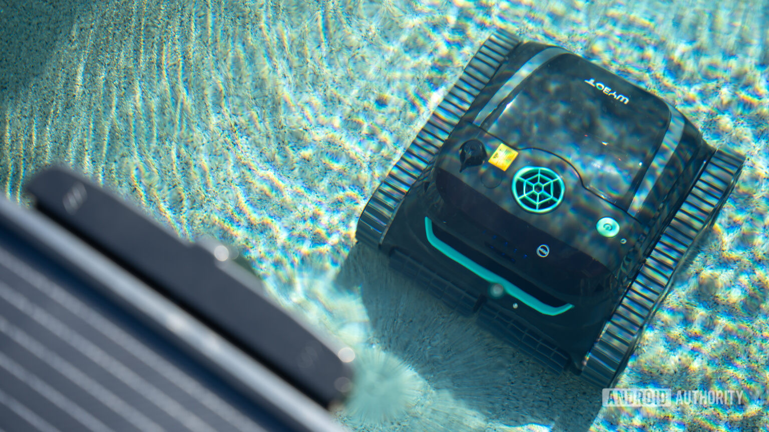 WYBOT S2 Solar robotic pool cleaner gets $800 price drop! - Android ...