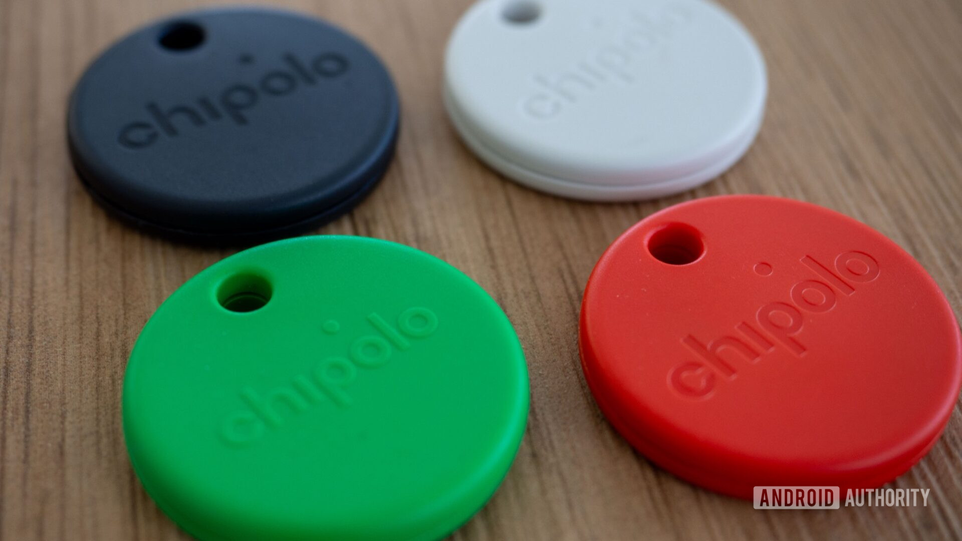Chipolo POP review: Better Android AirTag alternatives than the Moto Tag?