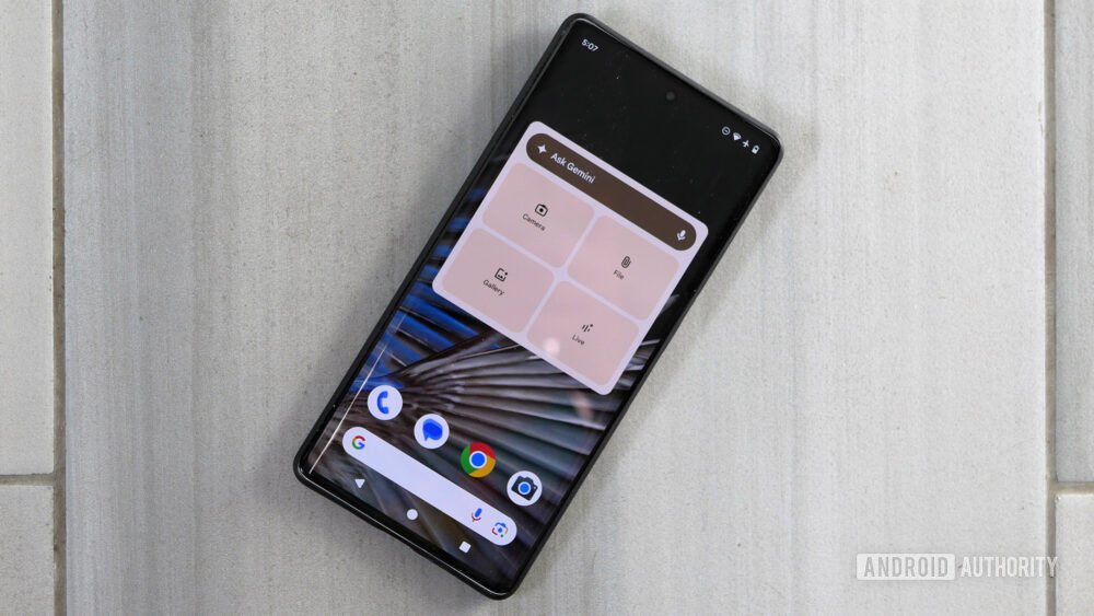 Google's got a new Gemini widget rolling out for Android - Android ...