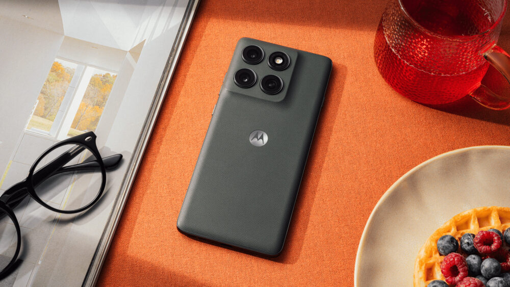 Motorola's Android 17 betas are getting started - Android Authority