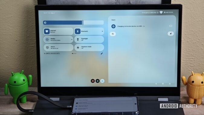 Google is finally building its own DeX: First look at Android's Desktop ...