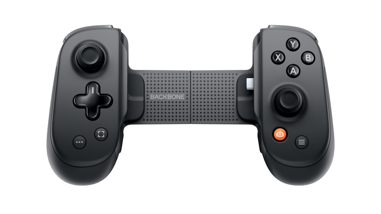 Wired or wireless? The Backbone Pro controller doesn't force you to choose.