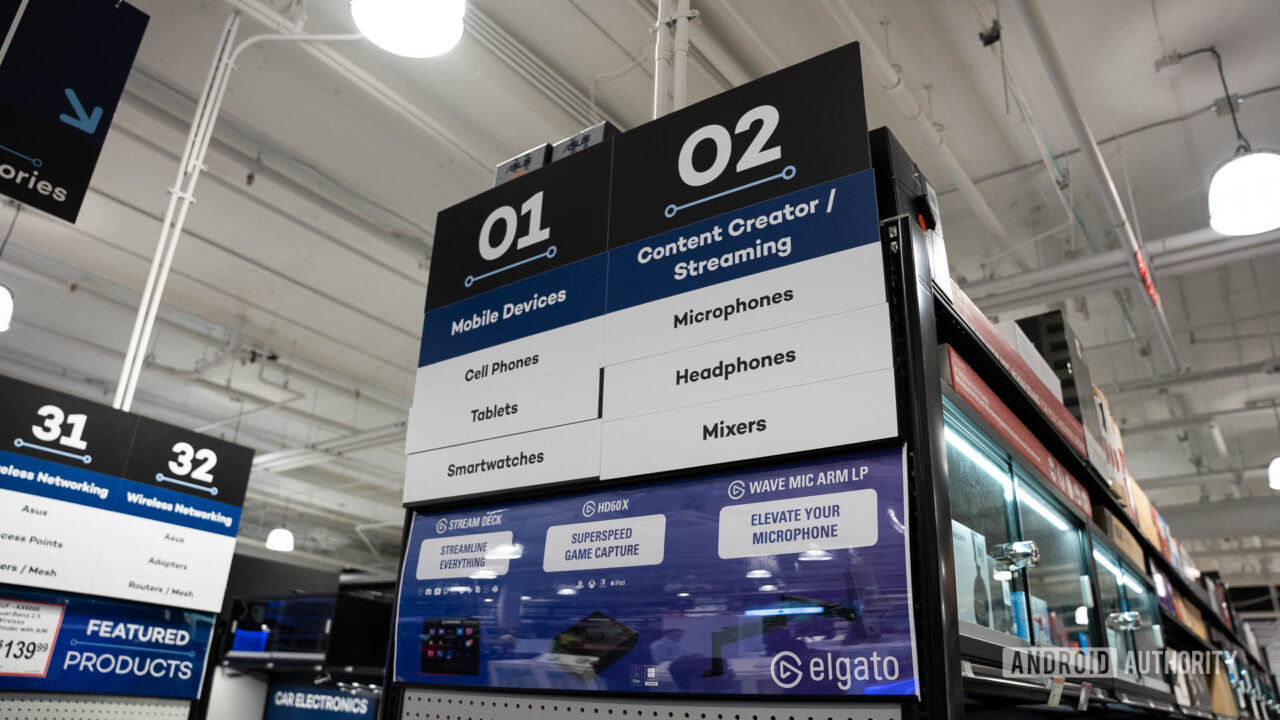 I visited the newest Micro Center in Santa Clara, and it's amazing