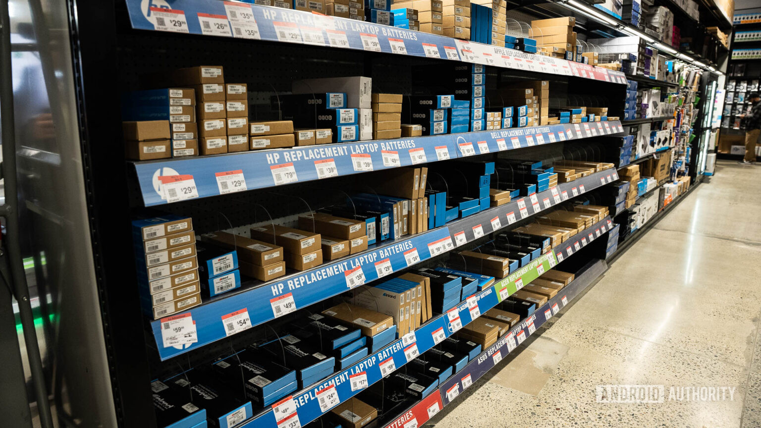 I visited the newest Micro Center in Santa Clara, and it's amazing