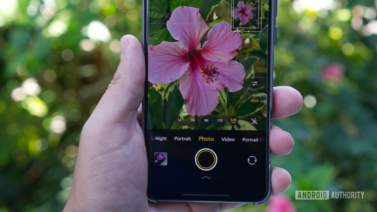 I wish Samsung and Google copied these great camera zoom controls