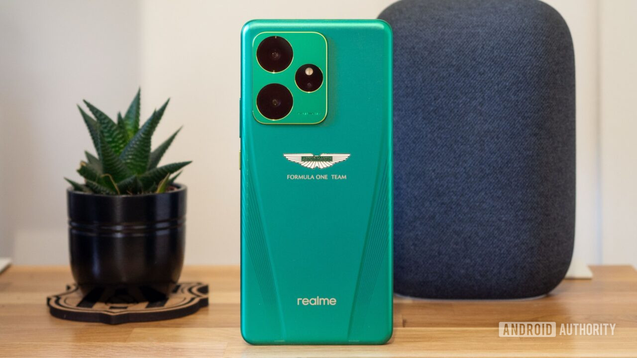 This is the most beautiful color on any Android phone ever