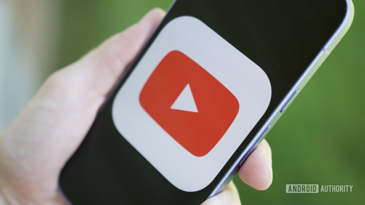Don't look now, but YouTube's video player has a new design - Android ...