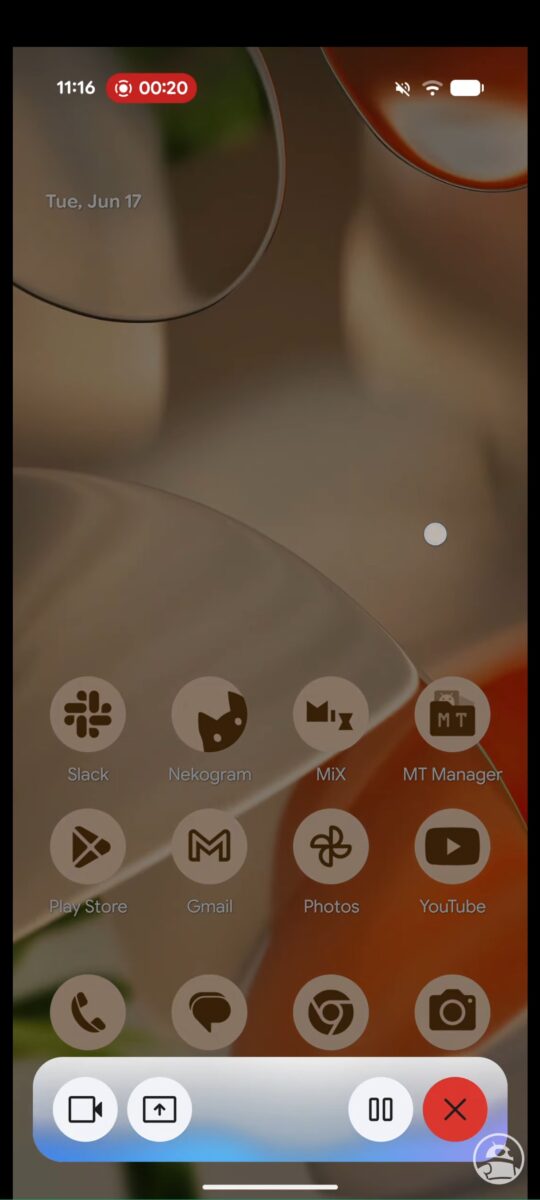 Google is testing a cooler, darker design for the Gemini Live overlay ...