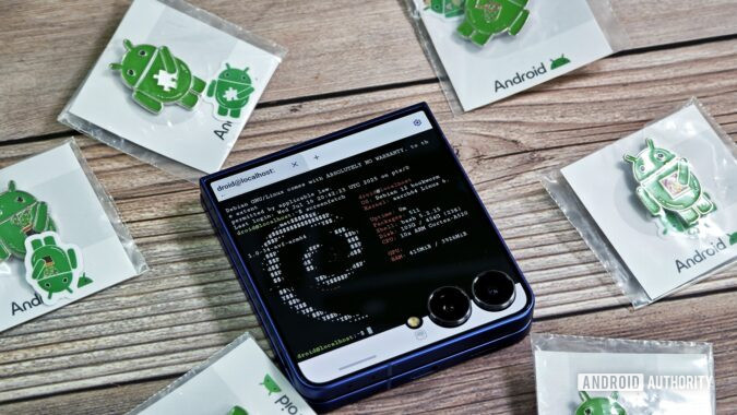 Android's Linux Terminal arrives on the Galaxy Z Flip 7, but Z Fold 7 ...