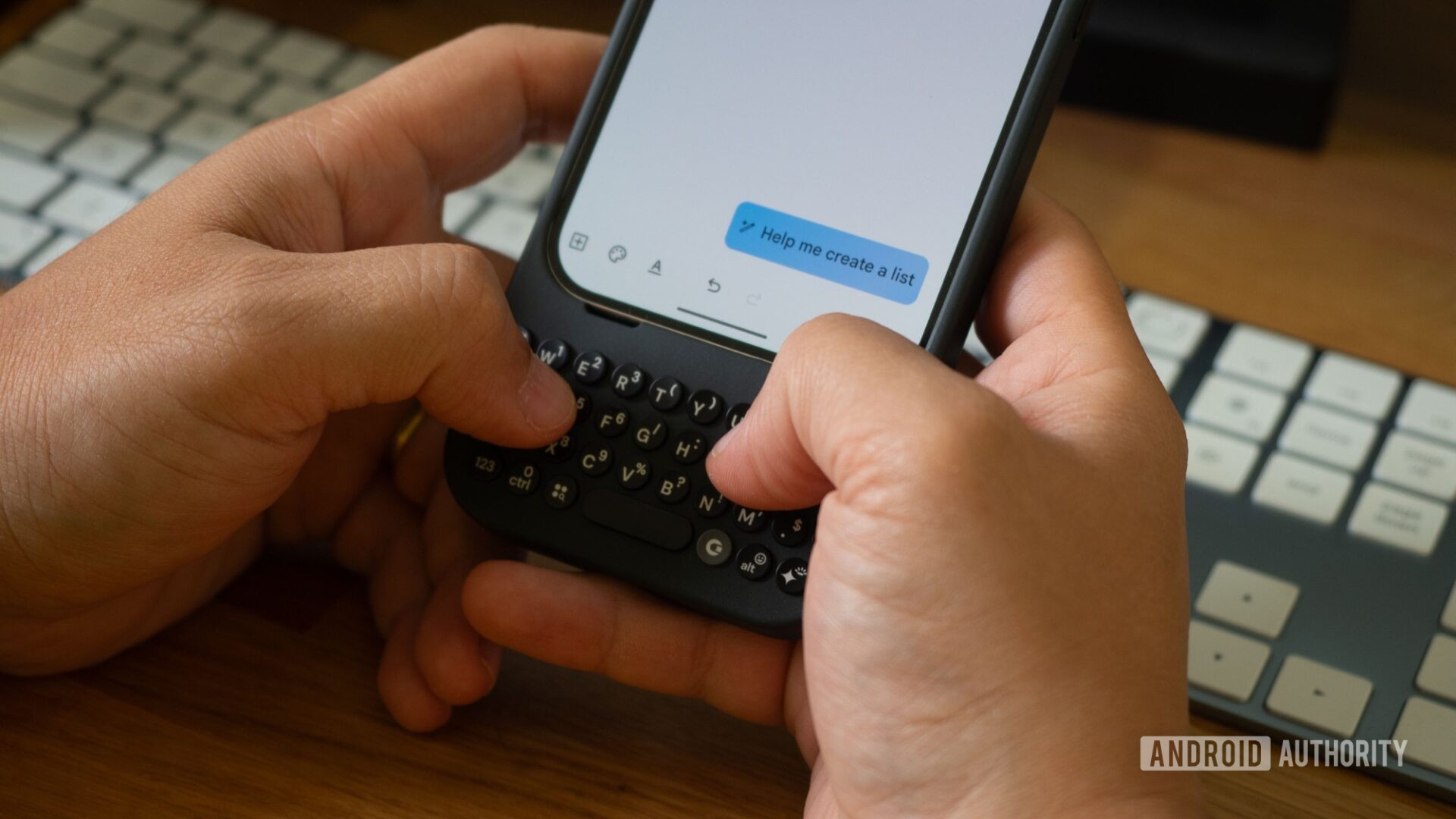 Clicks Keyboard review: What does a physical QWERTY add to my Pixel 9?