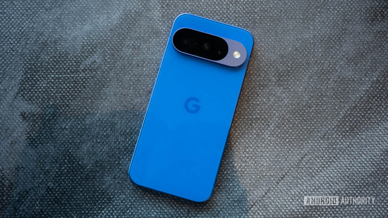 Google Pixel 10 and 10 Pro/XL hands-on preview: Ignore this book's cover