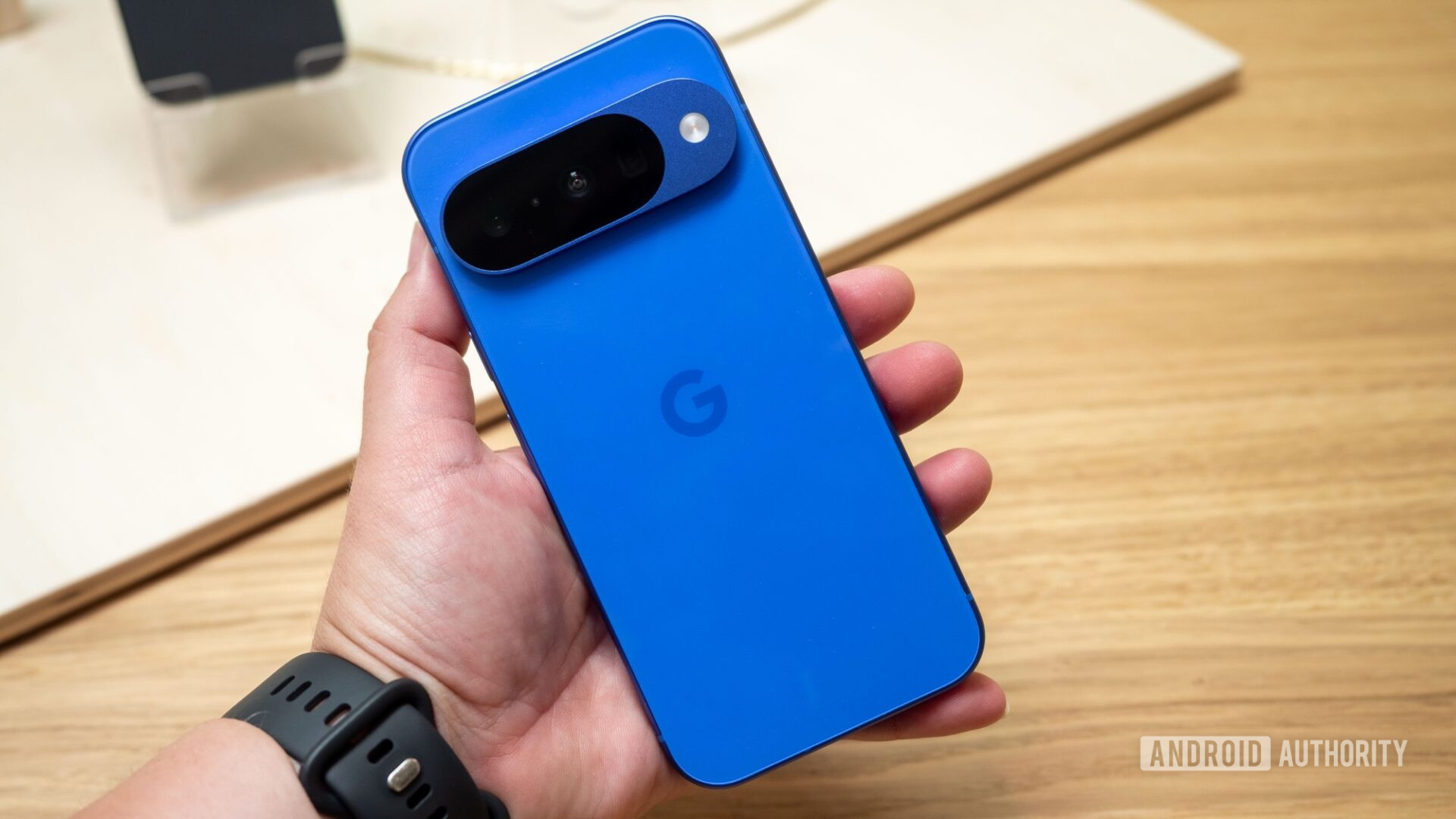 Google Pixel 10 vs Samsung Galaxy S25: The choice is clear