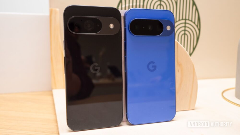 Google Pixel 10 and 10 Pro/XL hands-on preview: Ignore this book's cover