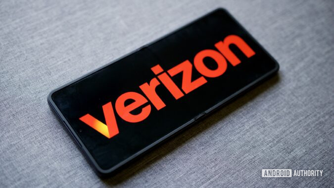 Is Verizon down for you? You're not alone (Update: Service restored ...