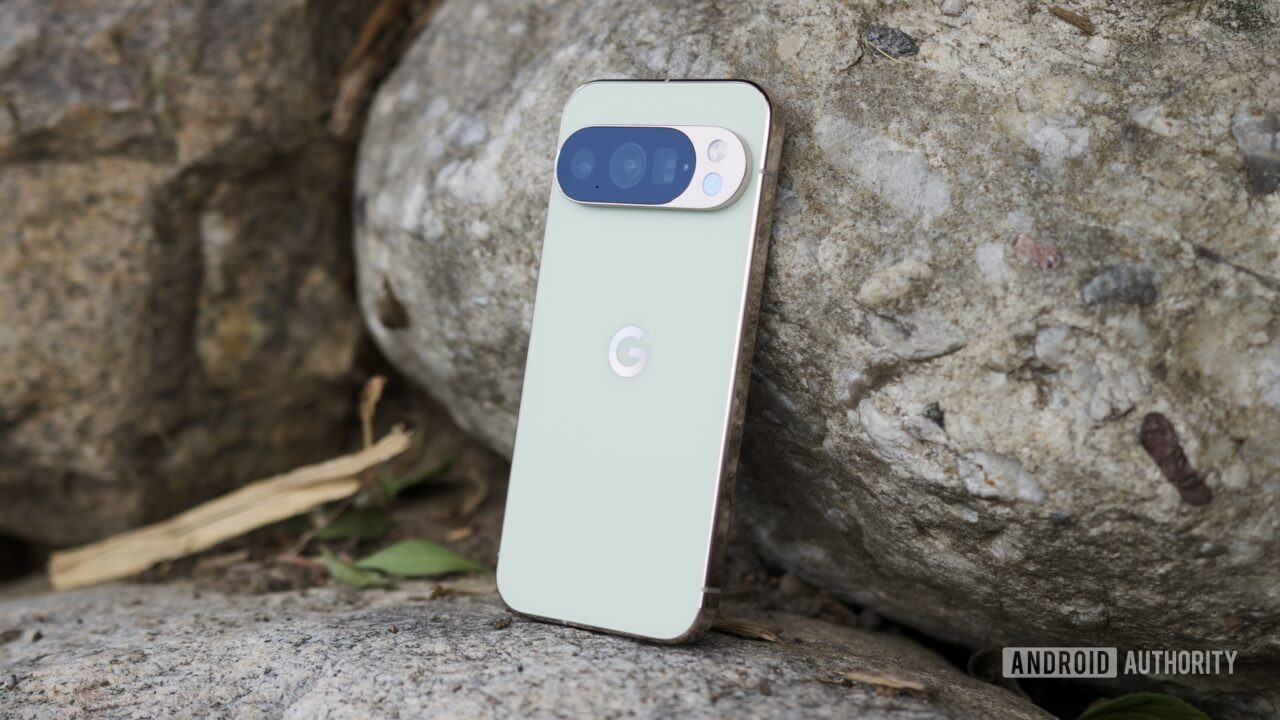 5 Android phones you should buy instead of the iPhone 17 Pro