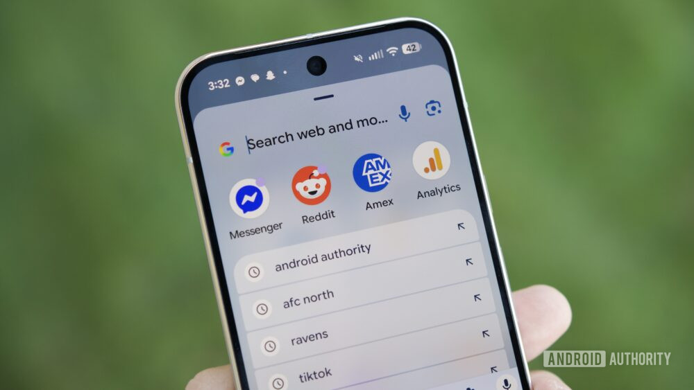 Hate the new Pixel search UI? Here’s how to bring the old one back