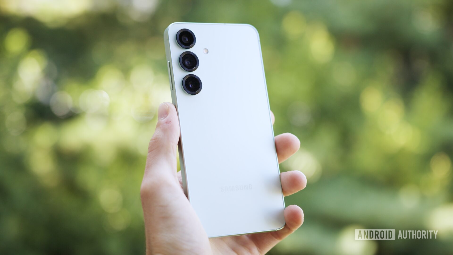 T-Mobile: 4 lines and 4 phones for $25 per line, no trade-in needed