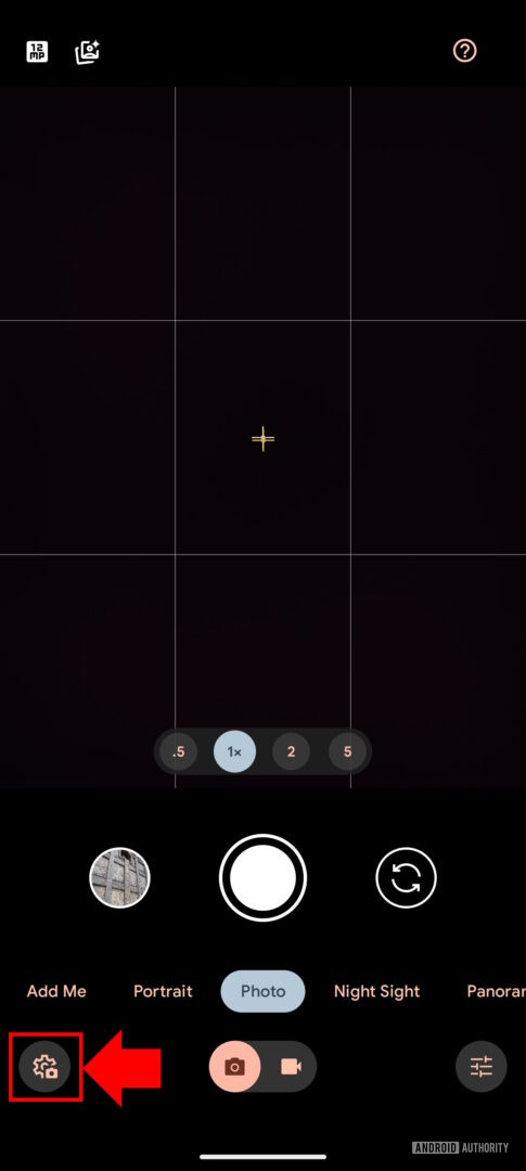 Google says this Pixel 10 Pro camera bug is fixed, but users disagree ...