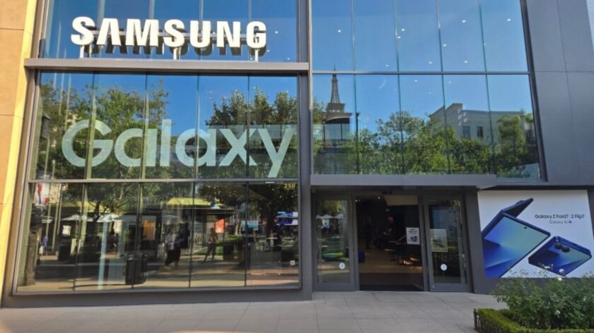 Samsung wants you to check out its new stores and is offering some ...