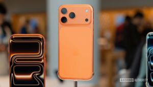 Apple's iPhone software support is putting Pixel, Galaxy to shame