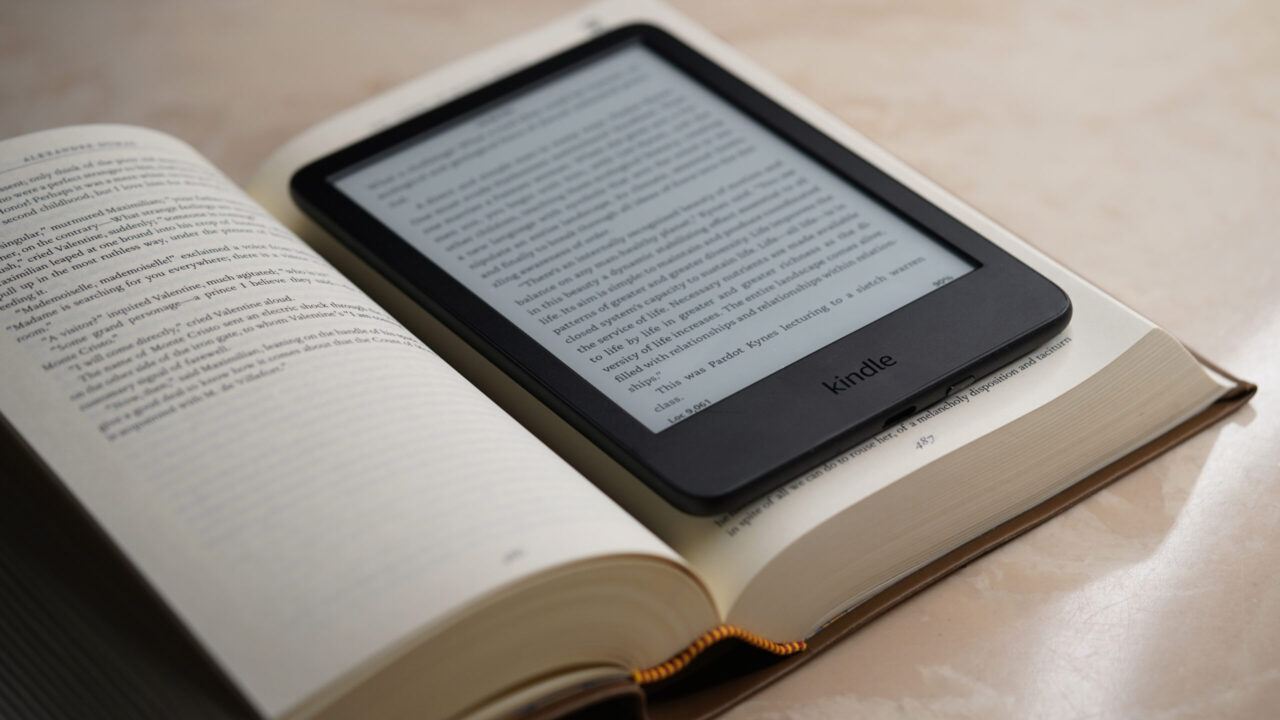 Surveys reveal readers are cutting Kindles out of their lives, and a ...