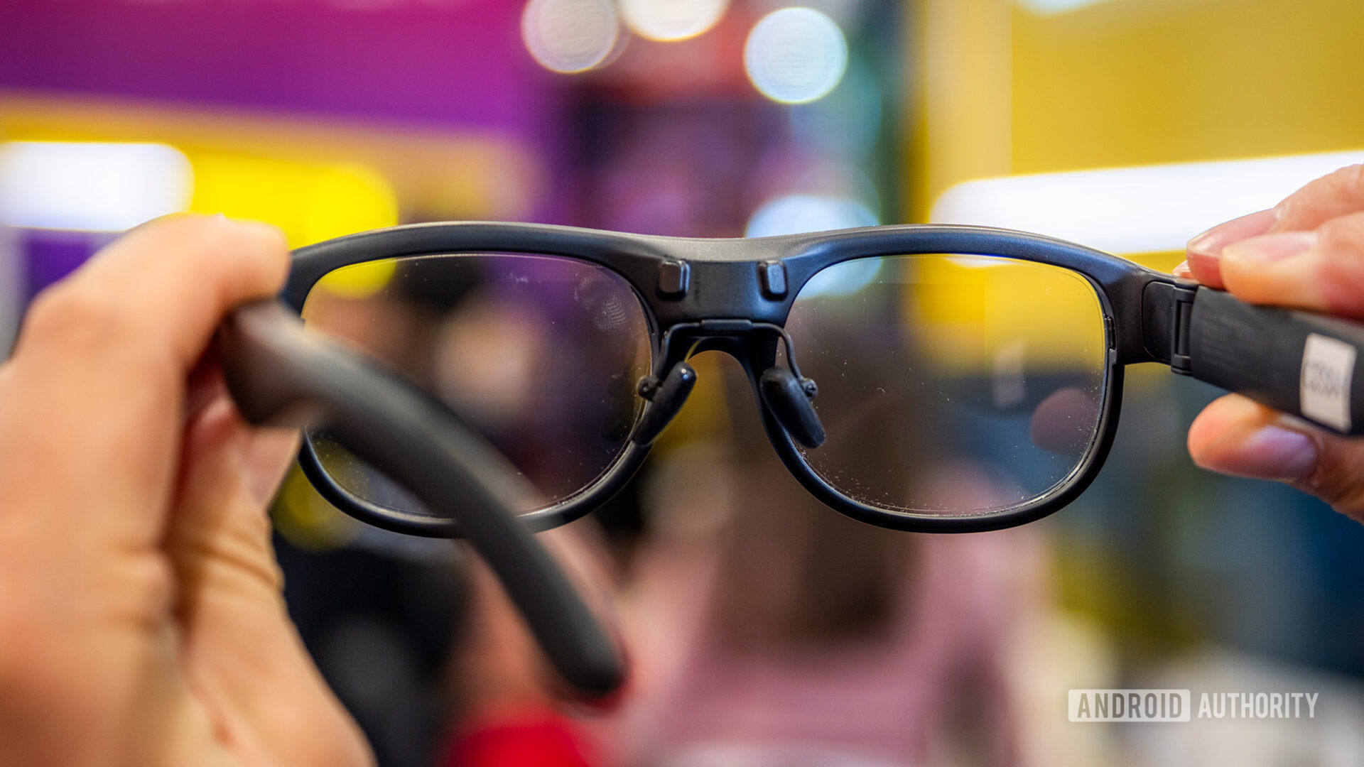 These smart glasses ditch speakers and cameras to focus on real-time ...
