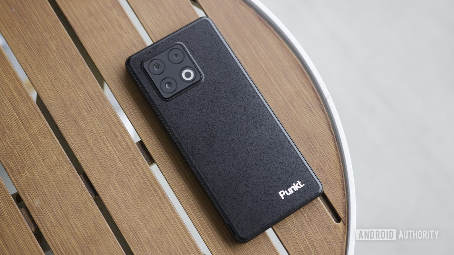 Punkt MC03 hands-on: The phone Samsung and Google won't make