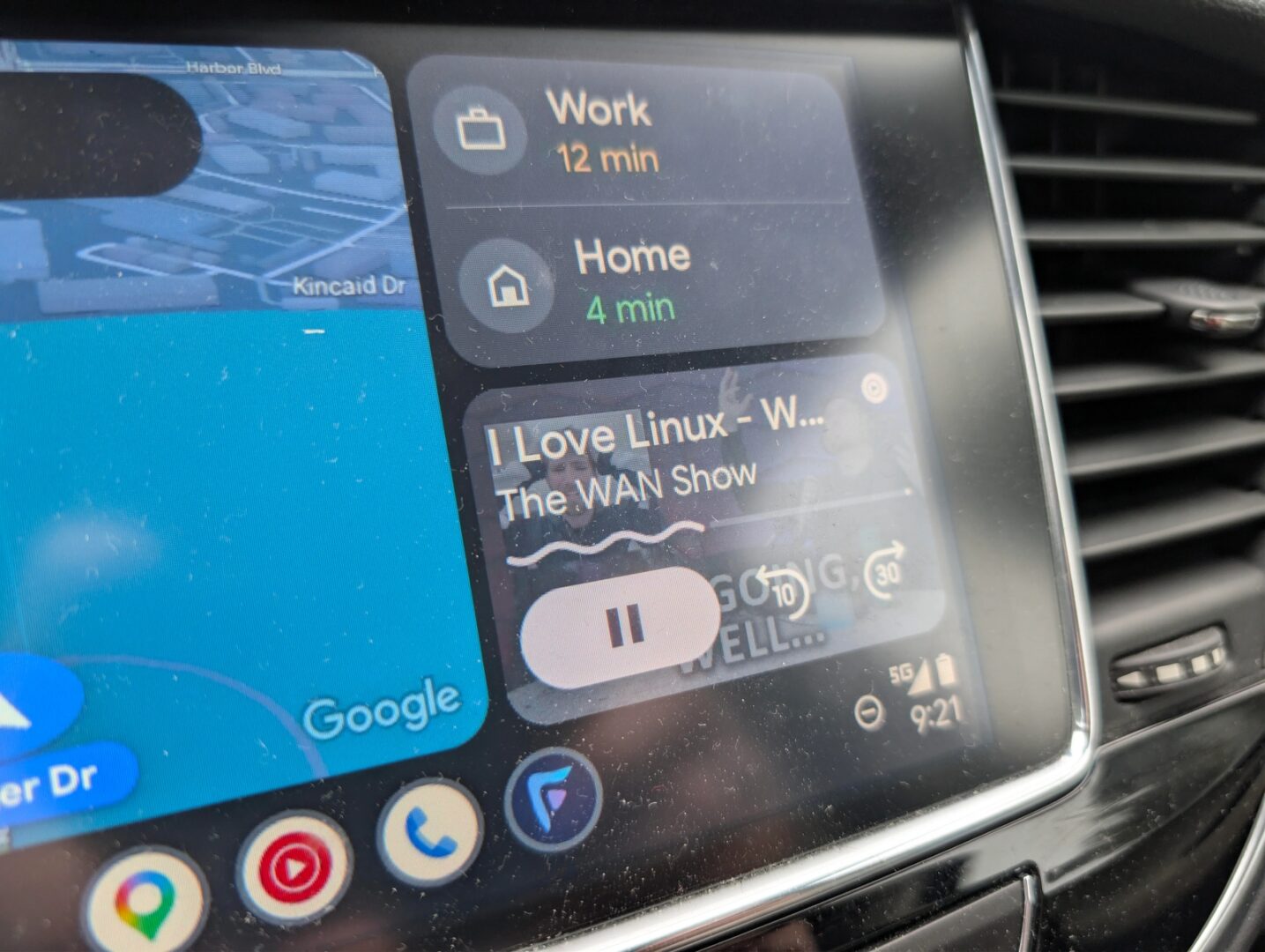 Android Auto's new music player UI is finally reaching more drivers